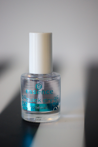 Le Quick Dry d’Essence qui … ne sèche pas vite. | Blood is the new Black