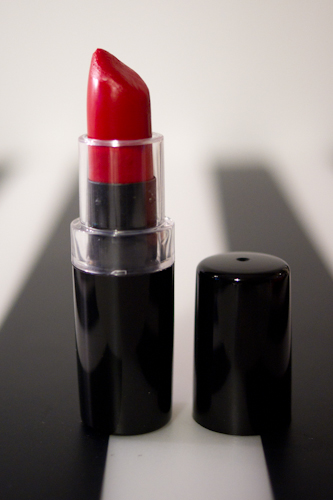 Le rouge à lèvres Rouge Baiser de So Bio Etic - Blood is the new Black